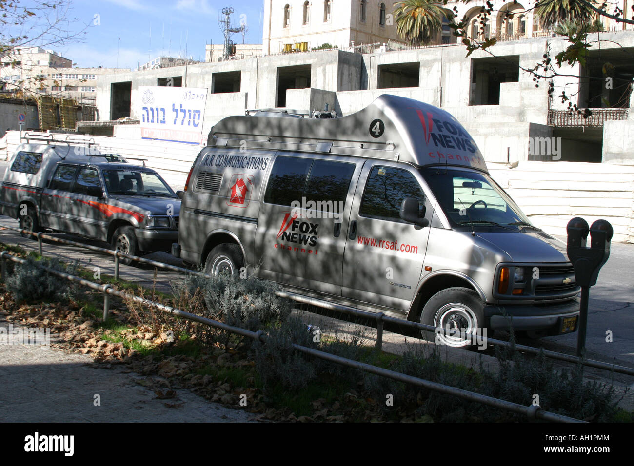 Fox news vehicle in jerusalem hi-res stock photography and images - Alamy
