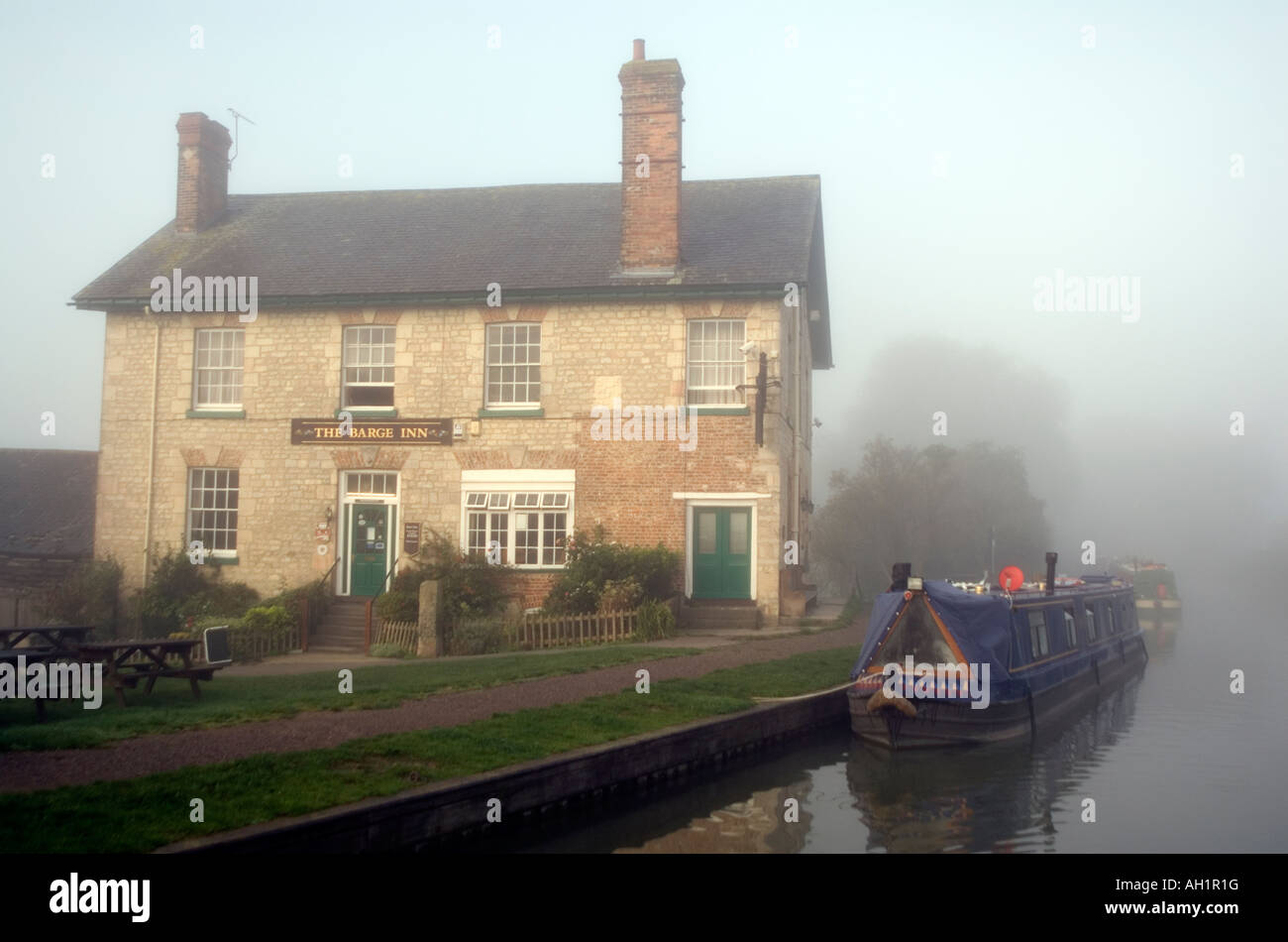 Narrowboat navigating along the English canal system Stock Photo - Alamy