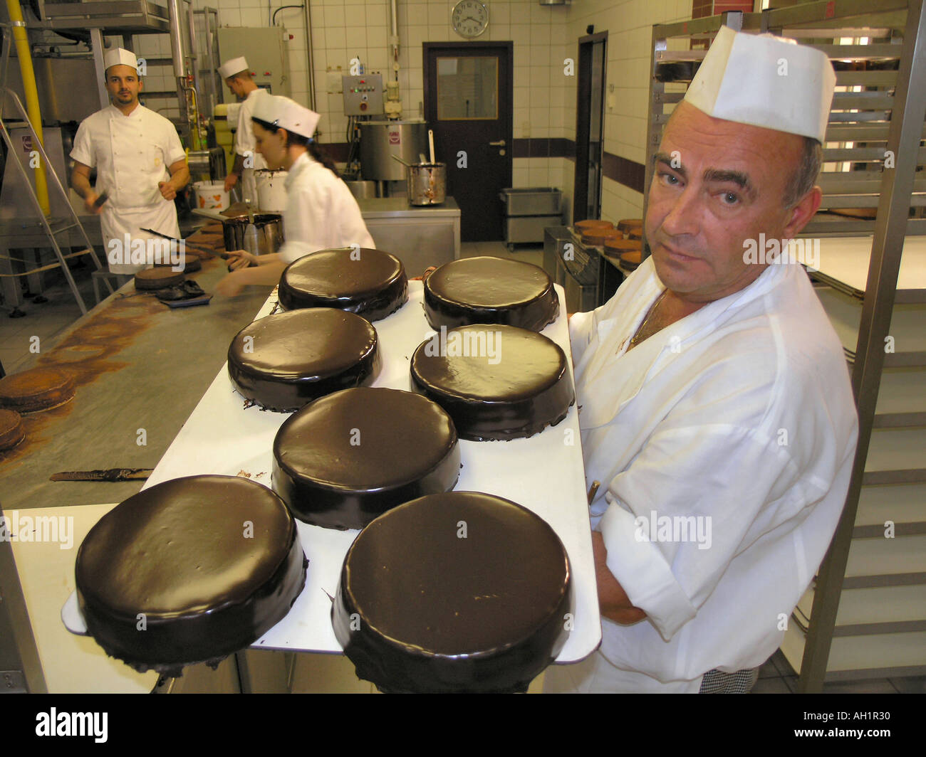 Sacher torte hi-res stock photography and images - Alamy