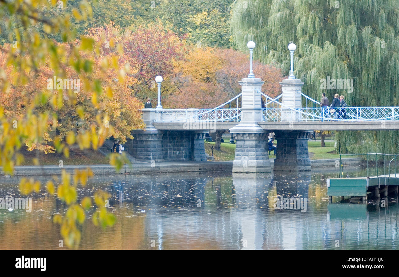 Public garden boston winter hi-res stock photography and images - Alamy