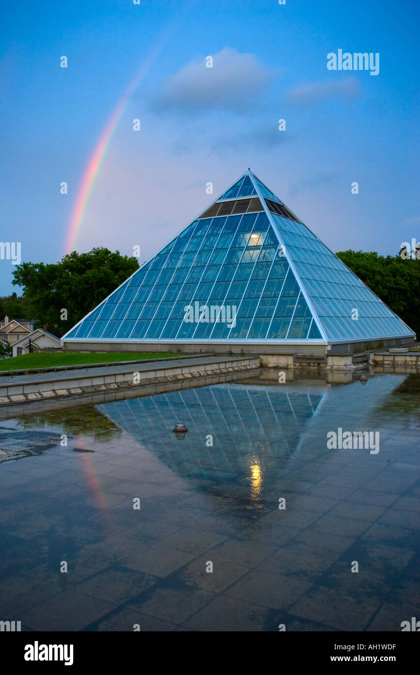 Canada edmonton muttart conservatory alberta pyramid hi-res stock ...