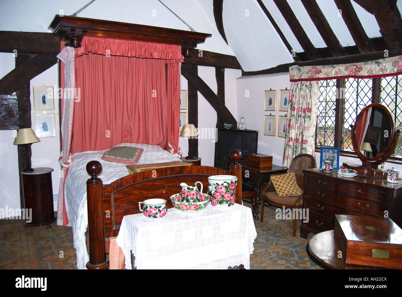 Dorney court tudor manor house hi-res stock photography and images - Alamy