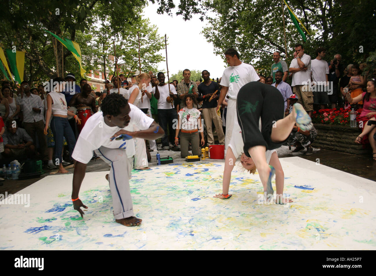 Capoeira traditional Brazilian Martial arts started by slaves 400 years ...
