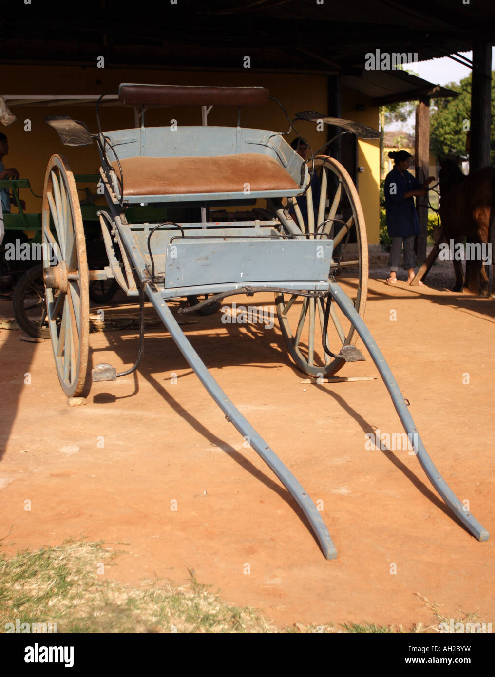 Horse cart pull transportation people ride architecture style colonial ...