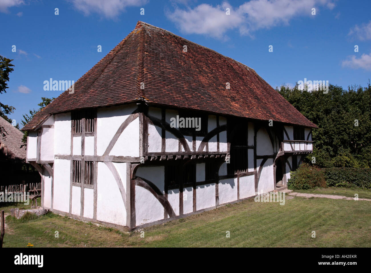 Timber-framed Wealden hall house Stock Photo - Alamy