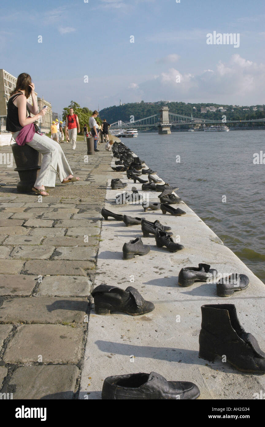 Statue shoes hi-res stock photography and images - Alamy