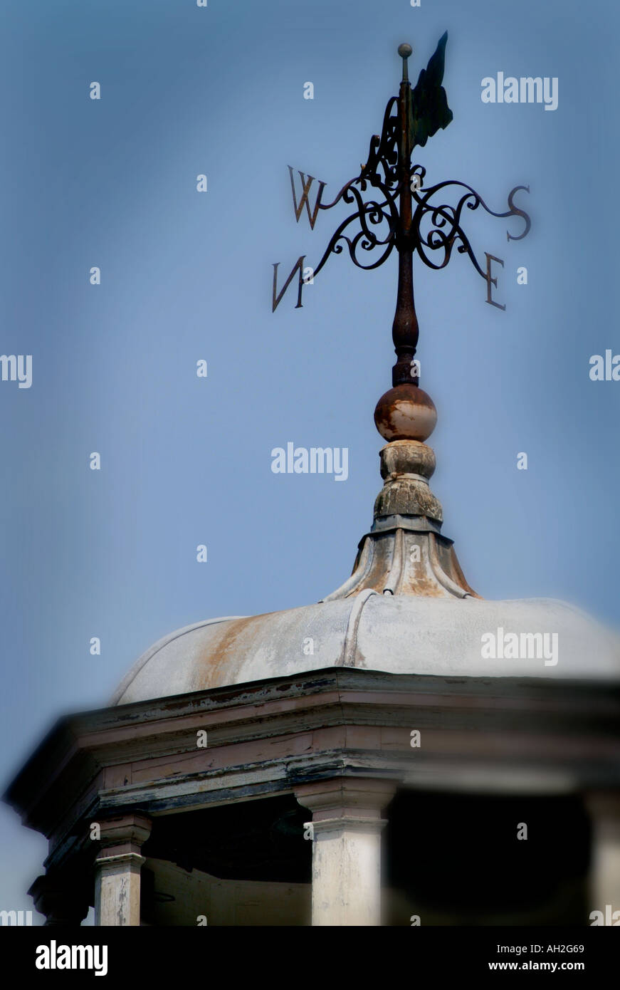 Wind jacket construction hi-res stock photography and images - Alamy