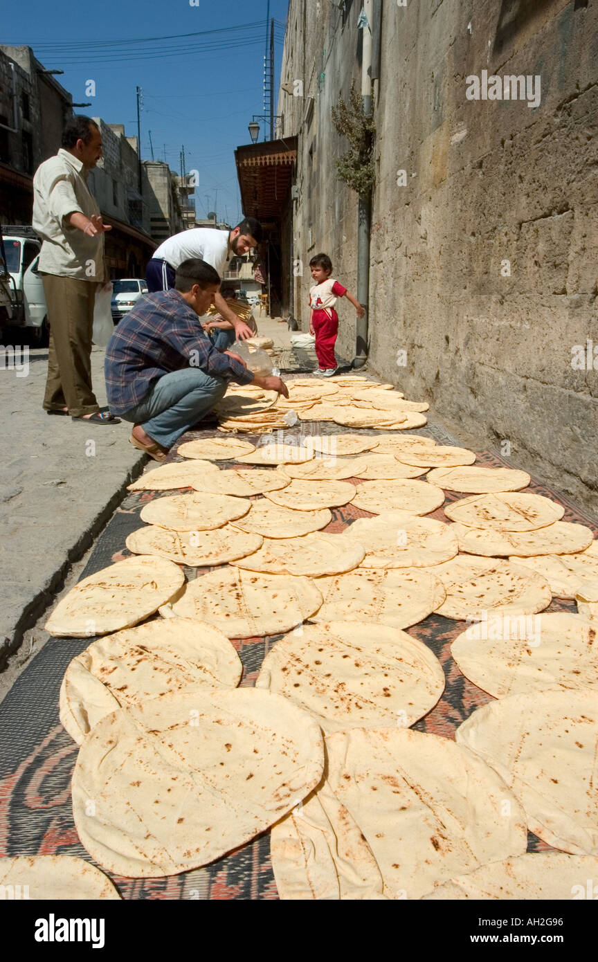Syrian food seller hi-res stock photography and images - Alamy