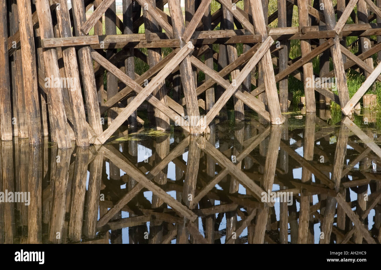 Bridge trussel hi-res stock photography and images - Alamy