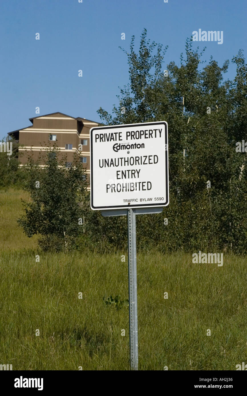 Unauthorized entry prohibited hi-res stock photography and images - Alamy