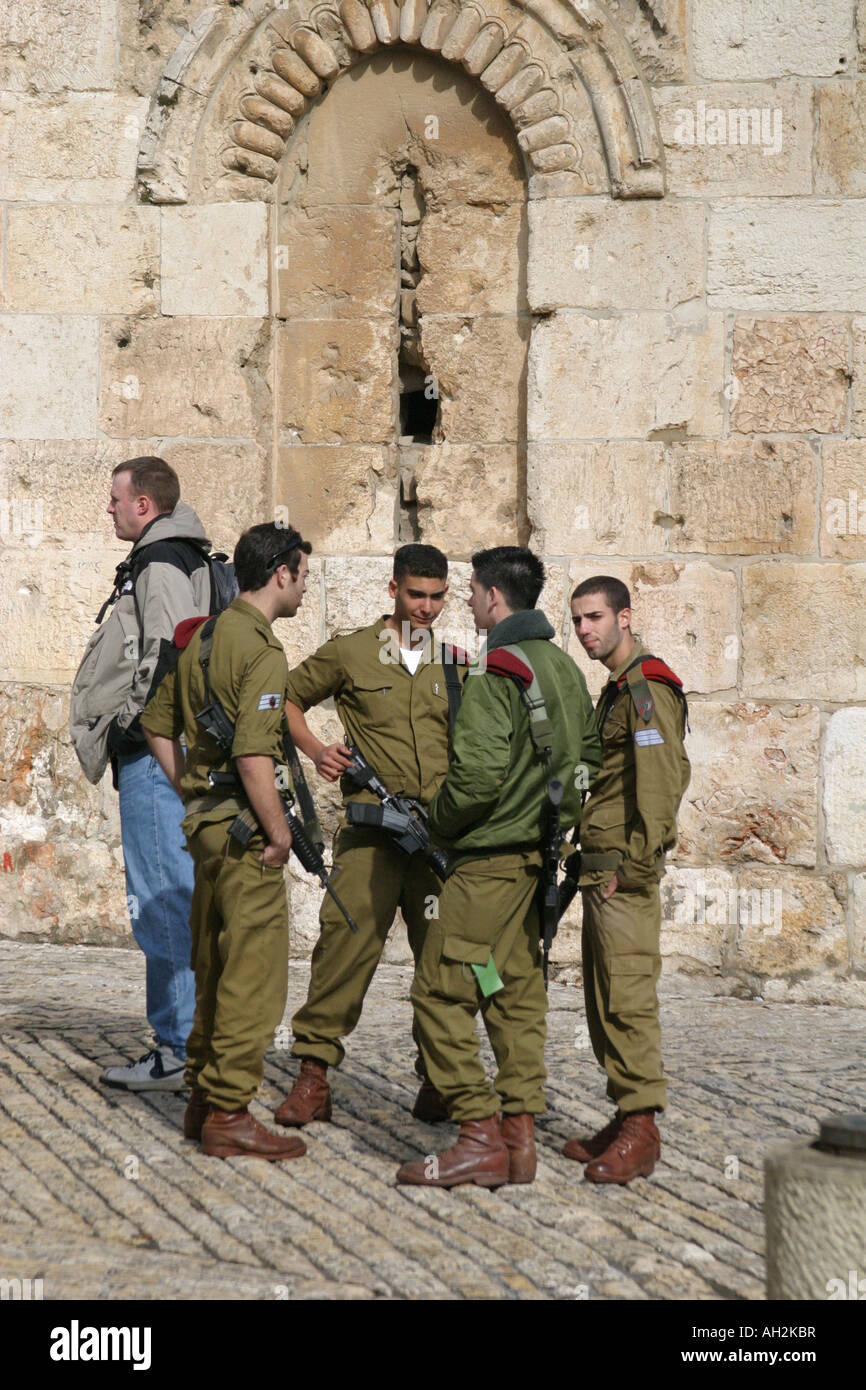 Young Israeli Soldiers in Jerusalem Stock Photo - Alamy