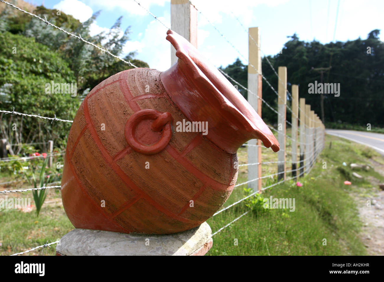 Artisan made ceramic pot decorating a public place in Volcan Chiriqui ...