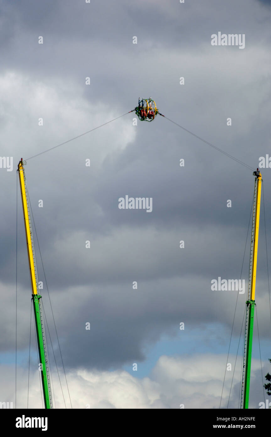 Vertical drop thrill ride hi-res stock photography and images - Alamy