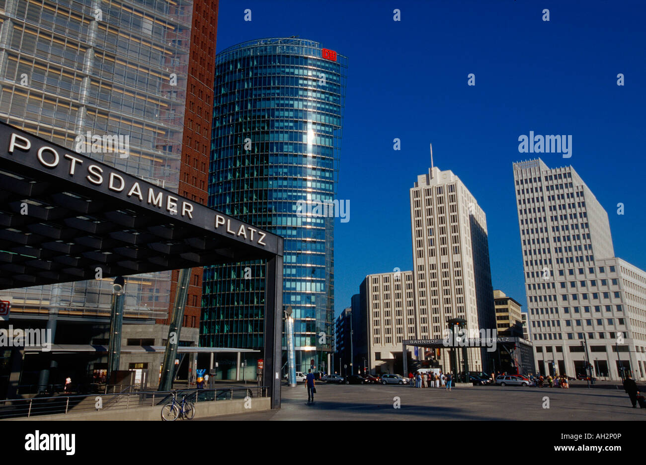 Potsdamer Platz, U-Bahnhof Potsdamer Platz, Beisheim Center and Ritz ...