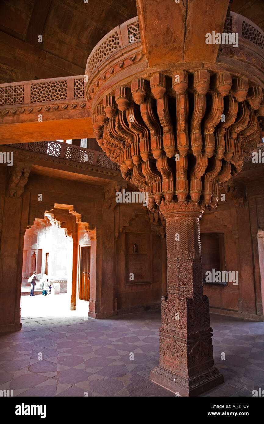Peacock Throne Of Akbar