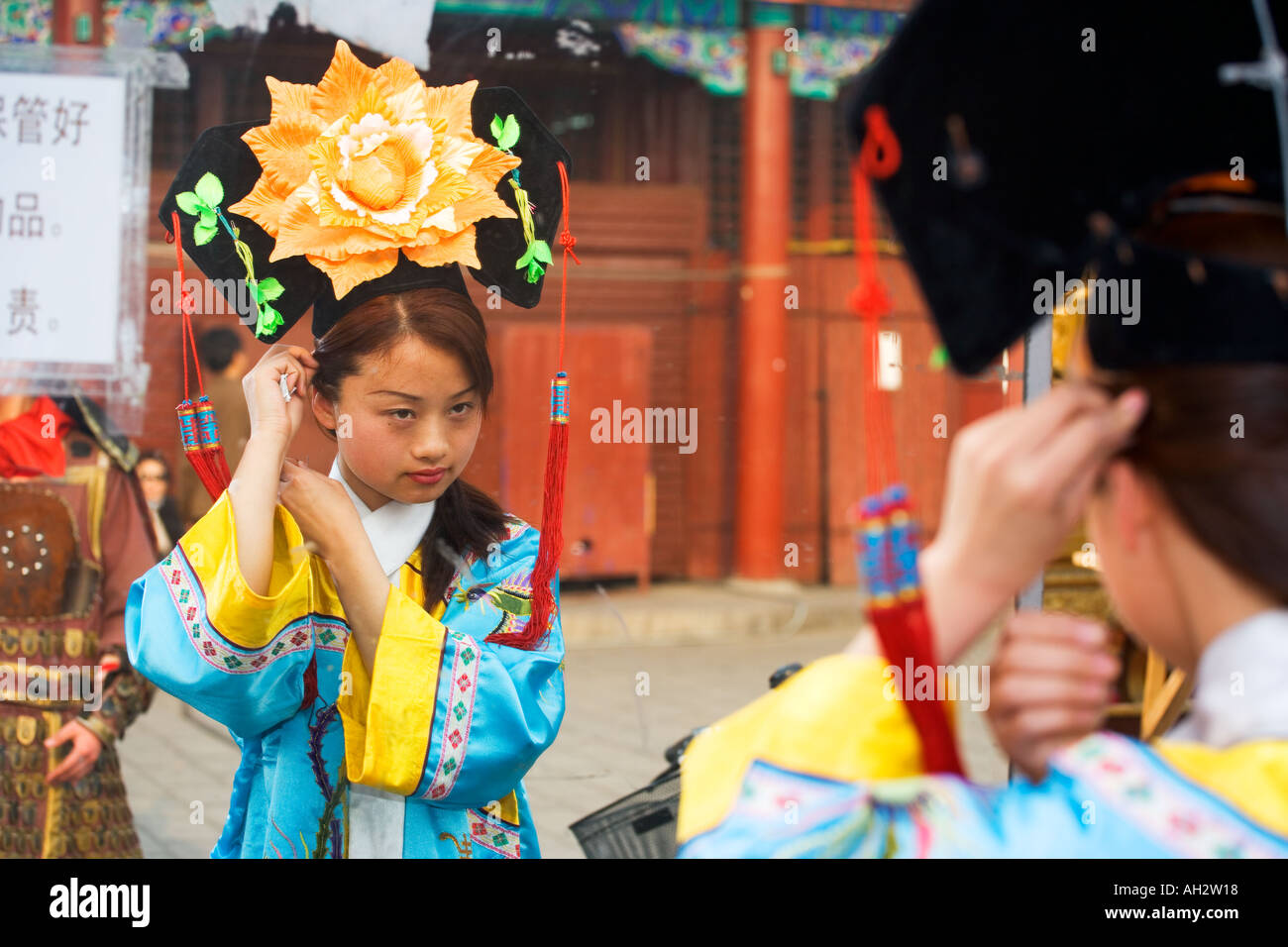 Girl wearing local headdress hi-res stock photography and images - Alamy