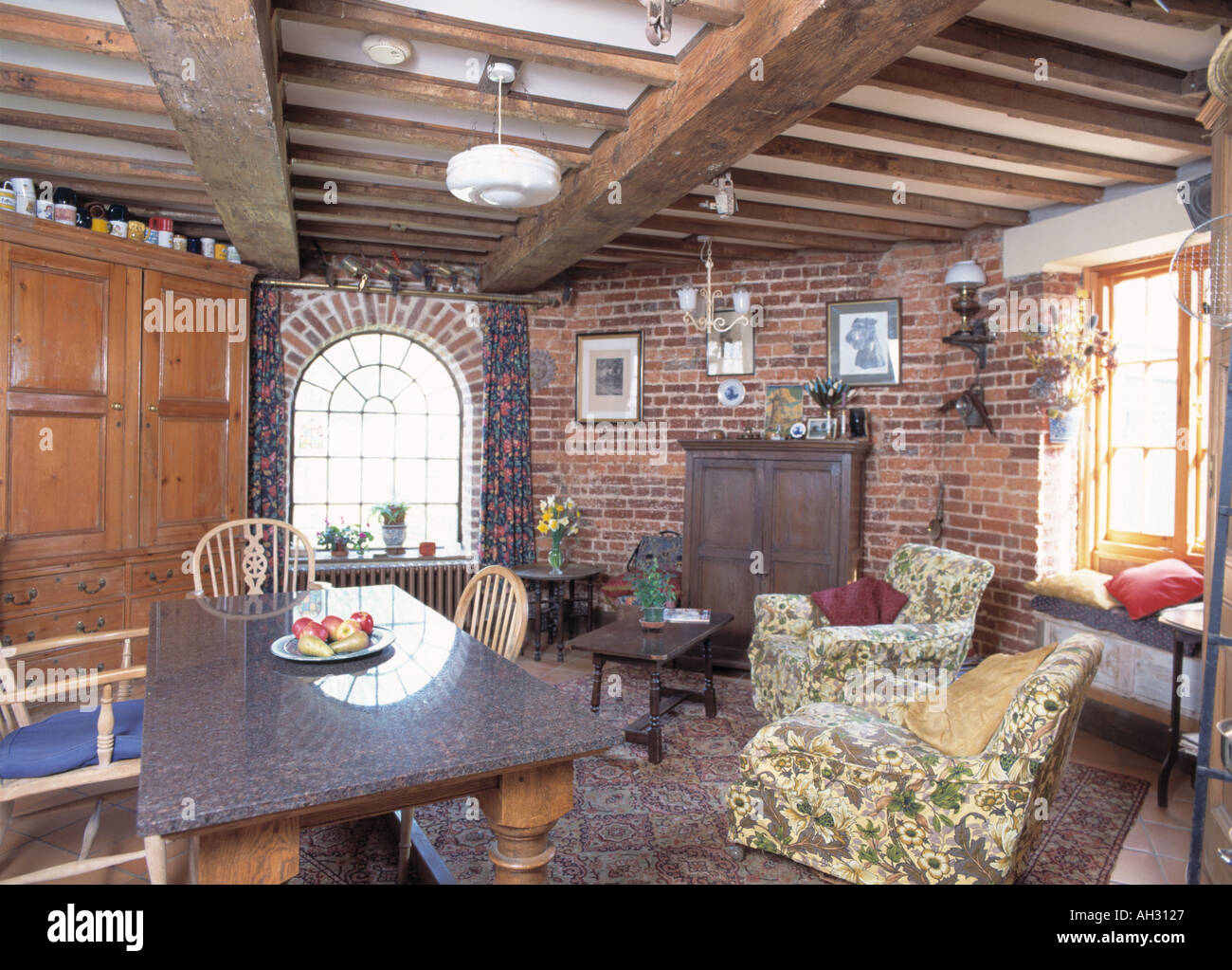 Interiors of cottages hi-res stock photography and images - Alamy