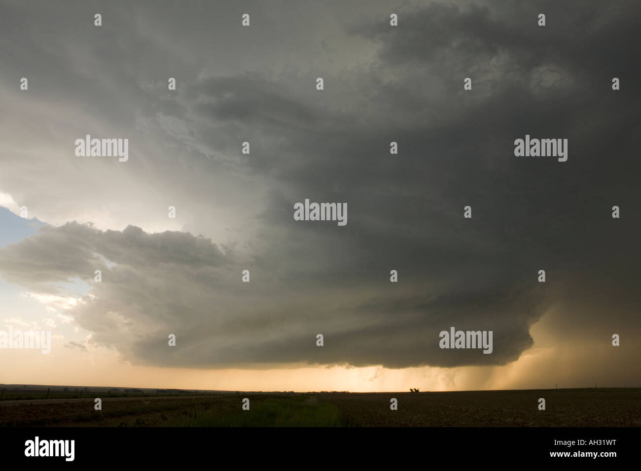 A rotating supercell thunderstorm over the Plains in Kansas, USA Stock ...