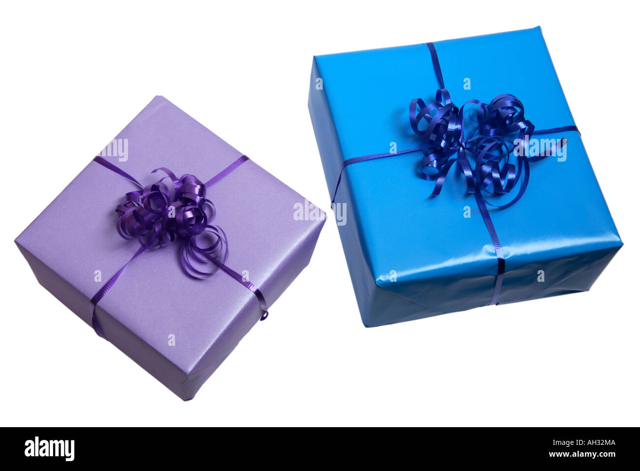 Bow wrapped wrapping two decorative hi-res stock photography and images ...