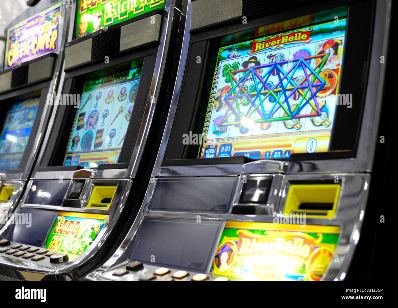 Row of slot machines hi-res stock photography and images - Alamy