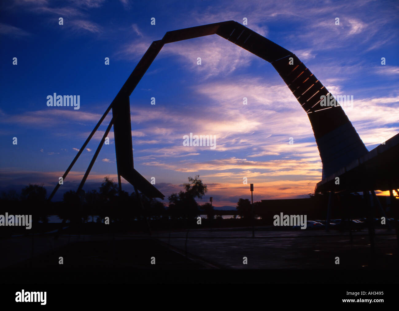 Large bow hi-res stock photography and images - Alamy