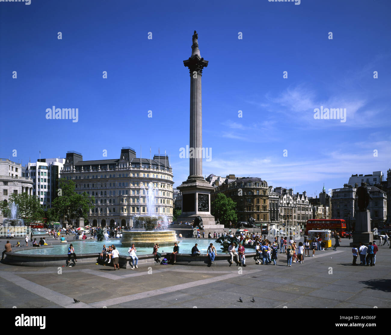 Lord nelson trafalgar square london hi-res stock photography and images ...