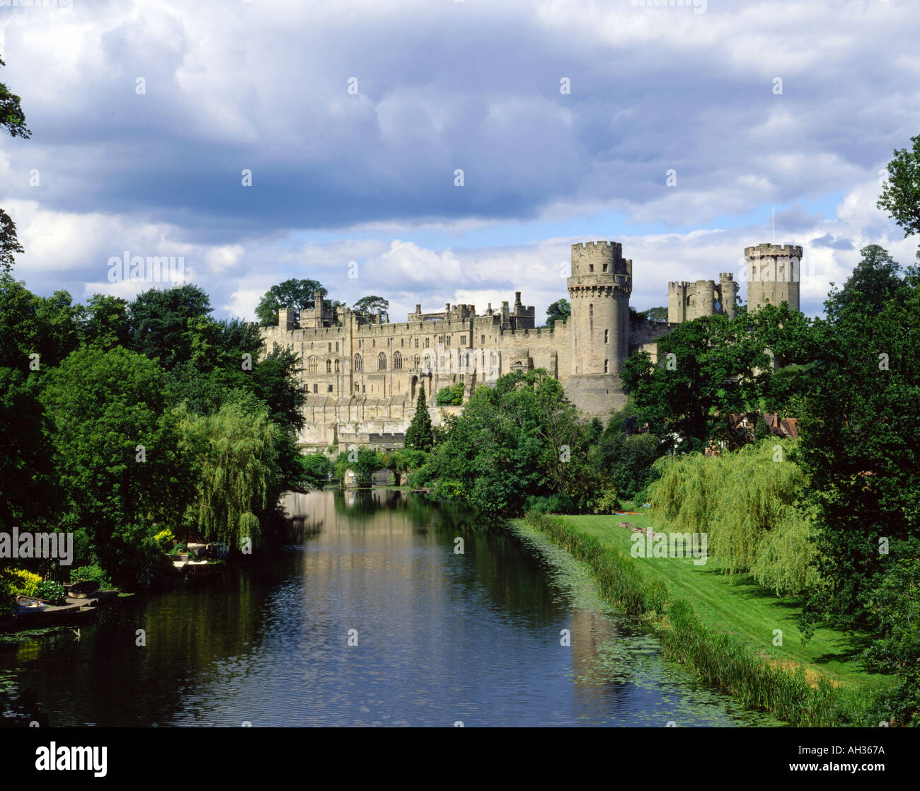 Warwick Castle on River Avon Warwickshire UK Stock Photo - Alamy