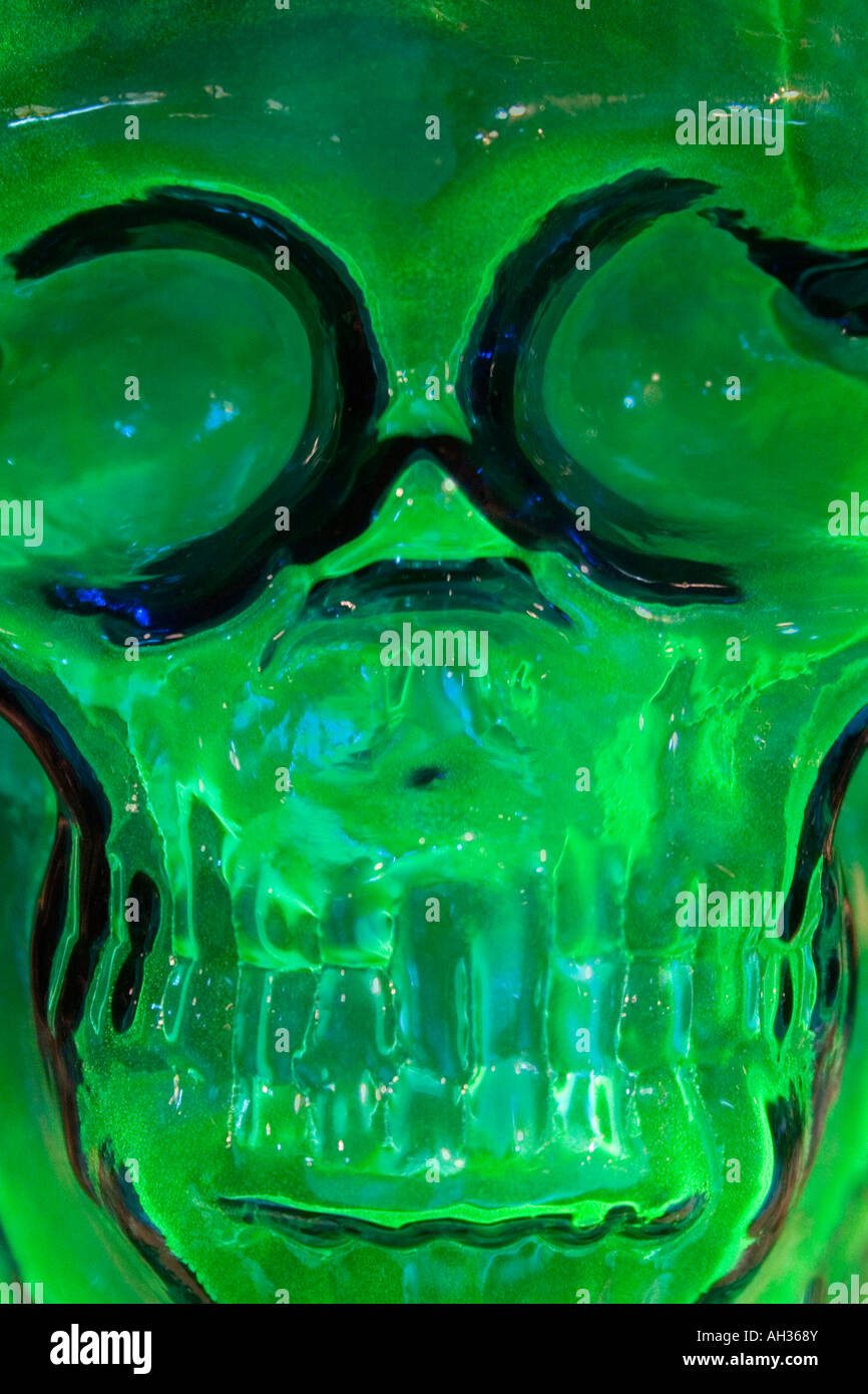 Glass skull hi-res stock photography and images - Alamy