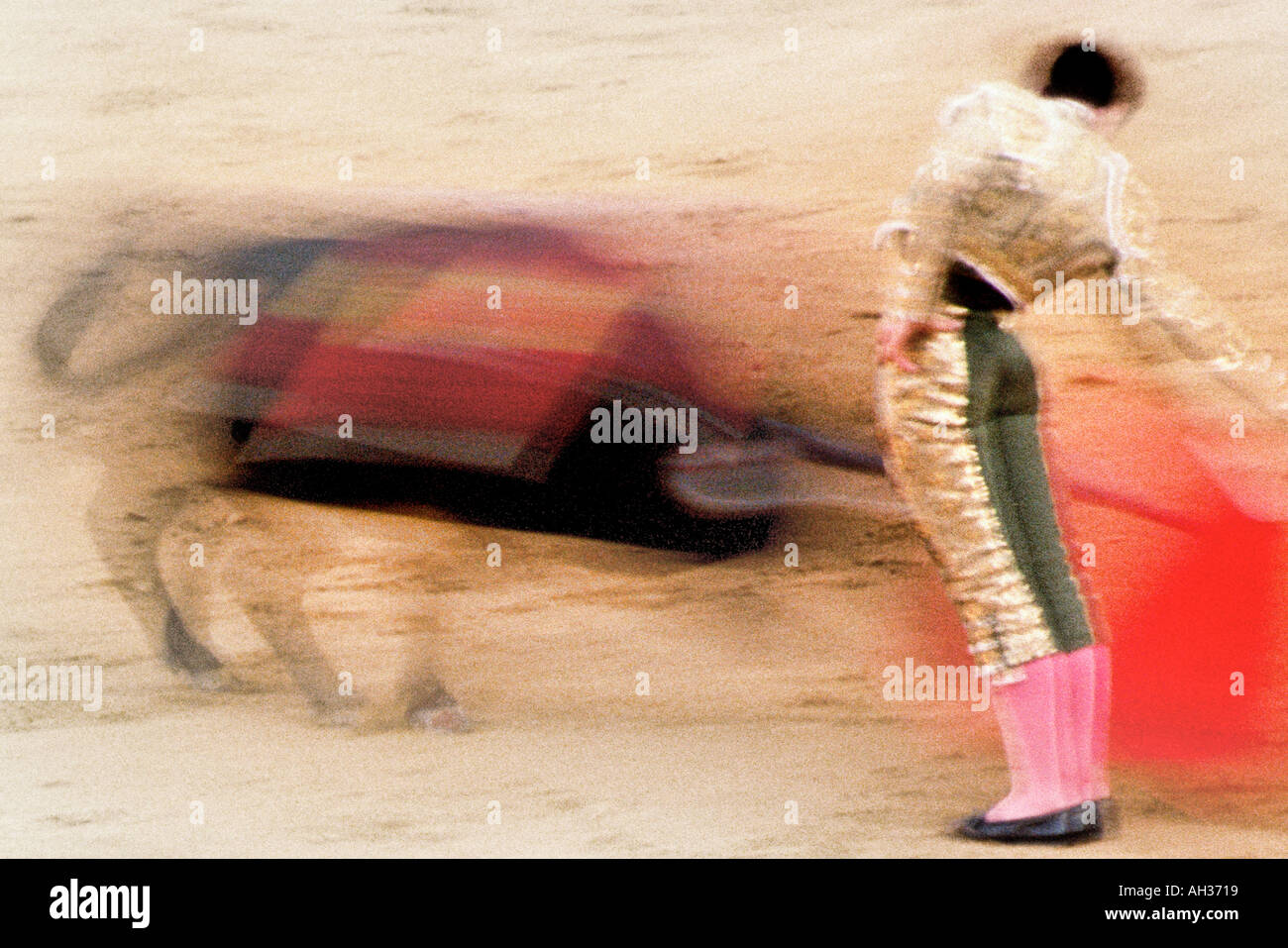 Bullfighter outfit hi-res stock photography and images - Alamy