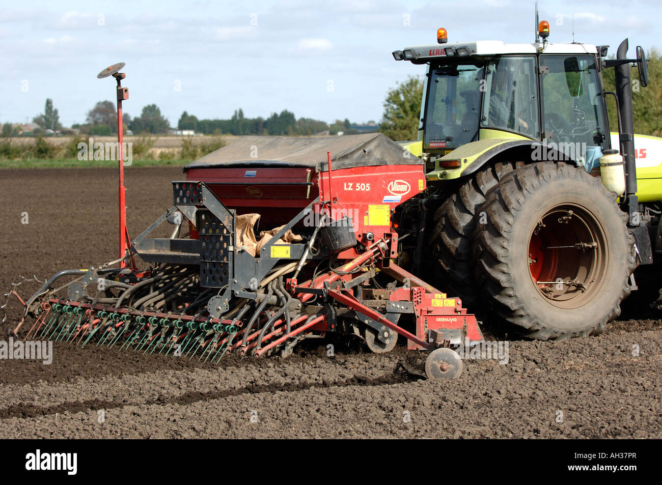 Cereal drilling hi-res stock photography and images - Alamy