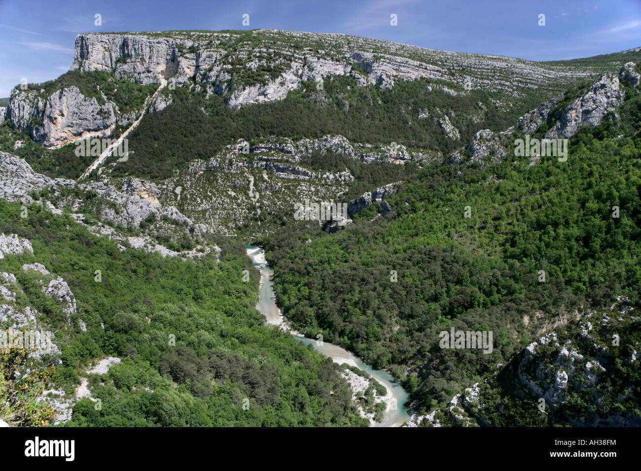 Grand Canyon du Verdon The canyon offers its visitors a spectacular ...