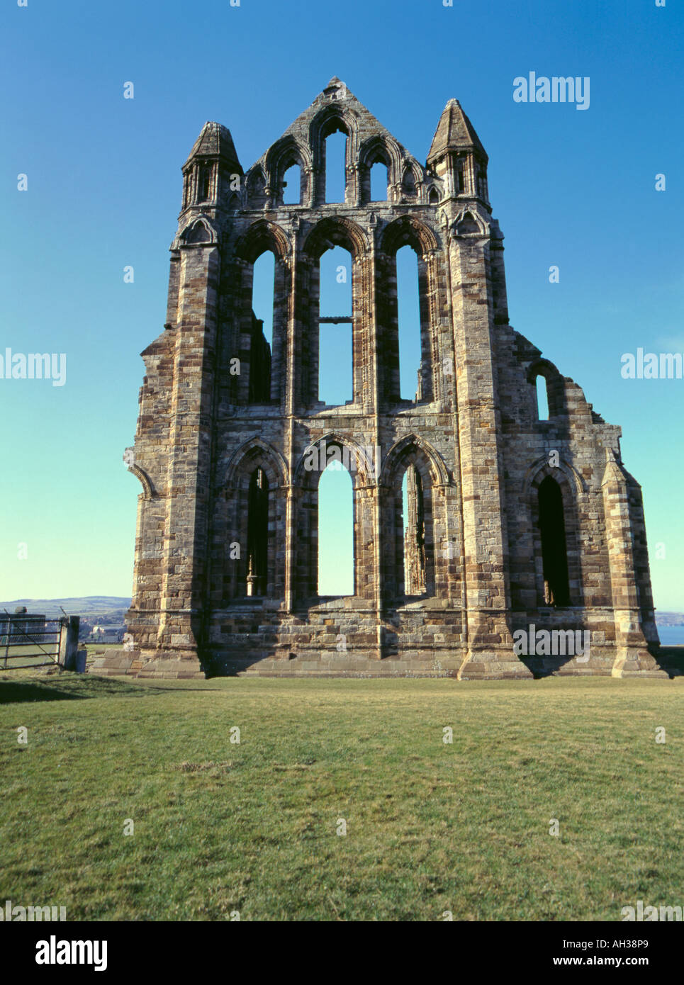 Whitby abbey sandstone ancient hi-res stock photography and images - Alamy