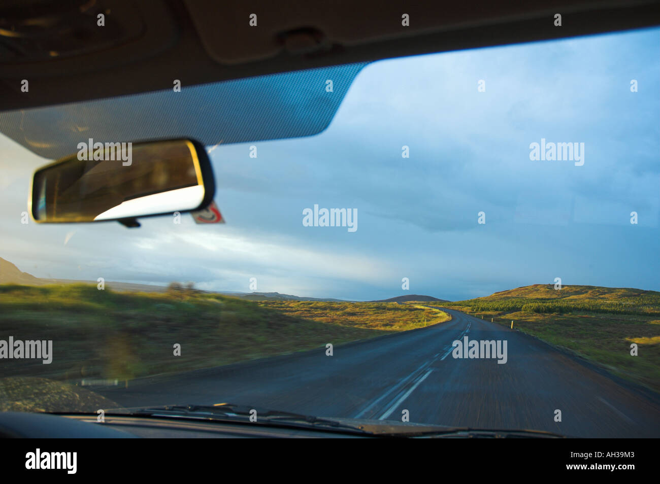 Midnight road hi-res stock photography and images - Alamy