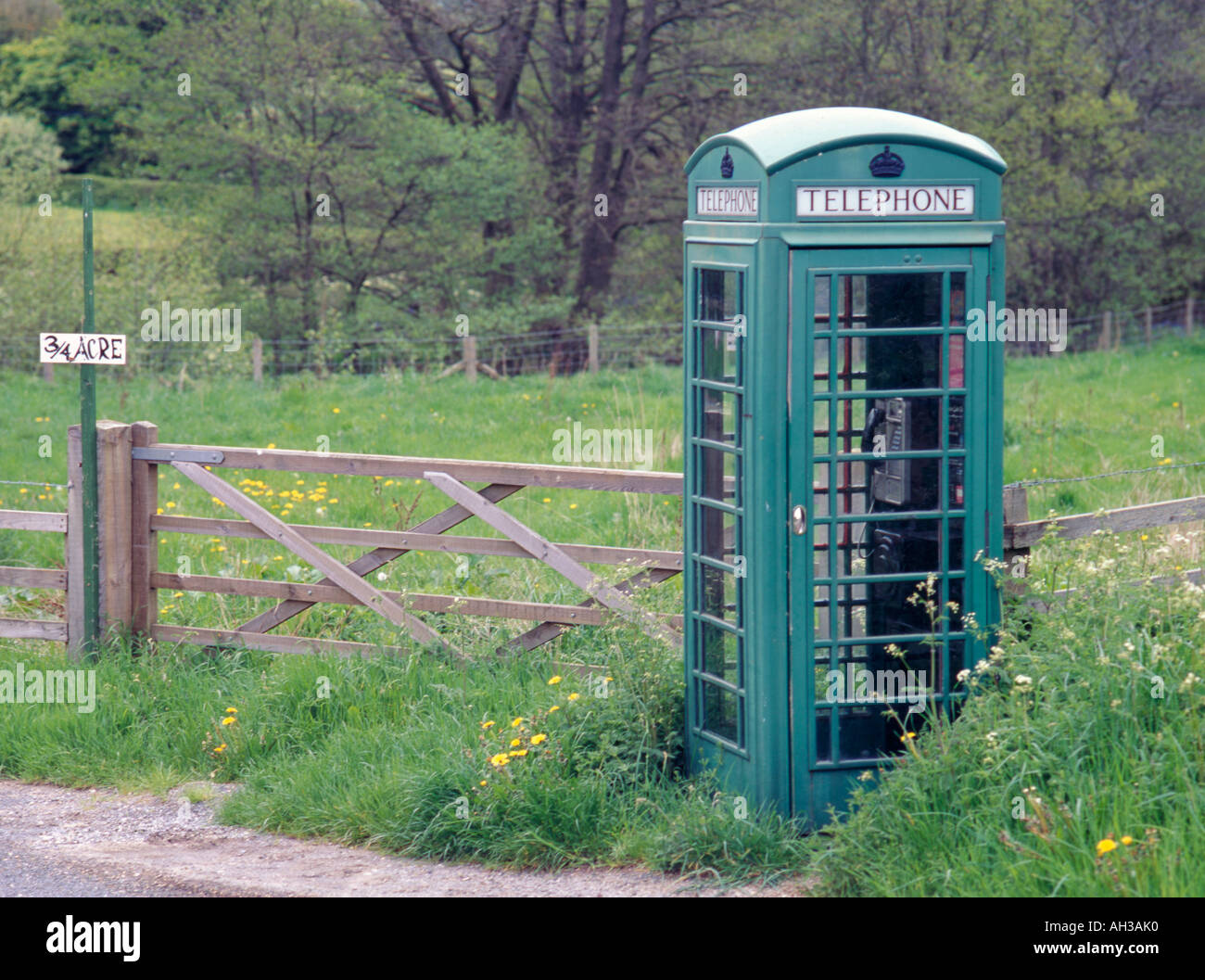 Country telephone box near Fangdale Beck, Bilsdale, North York Moors ...