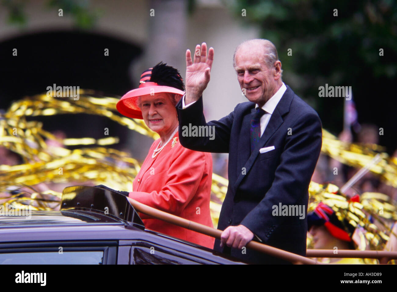 the british royal family at the queens golden jubilee 2002 Stock Photo ...