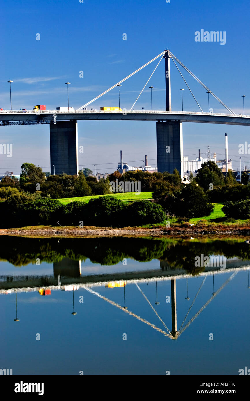 Melbourne Bridges / The Westgate Bridge is one of Melbourne`s major ...