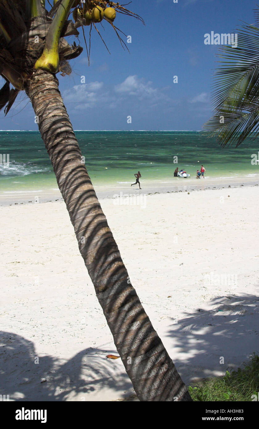 Bamburi beach hi-res stock photography and images - Alamy