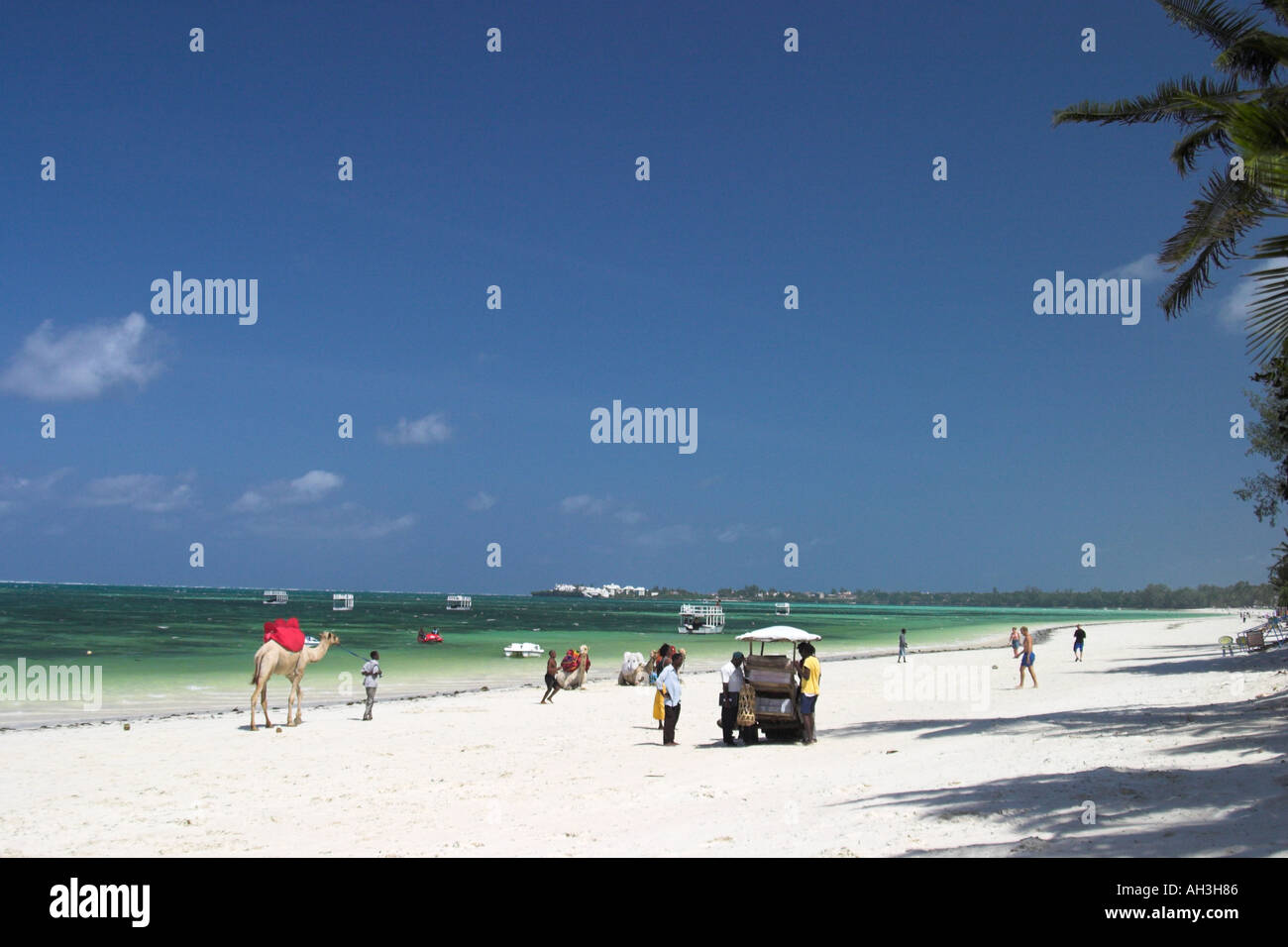 Kenya bamburi beach hi-res stock photography and images - Alamy