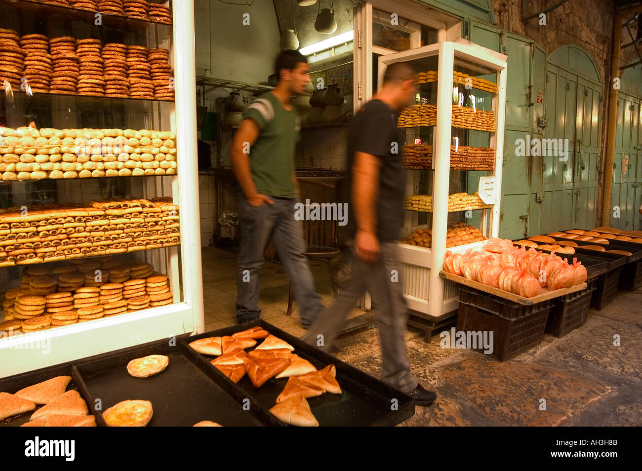 Buying bread jerusalem hi-res stock photography and images - Alamy
