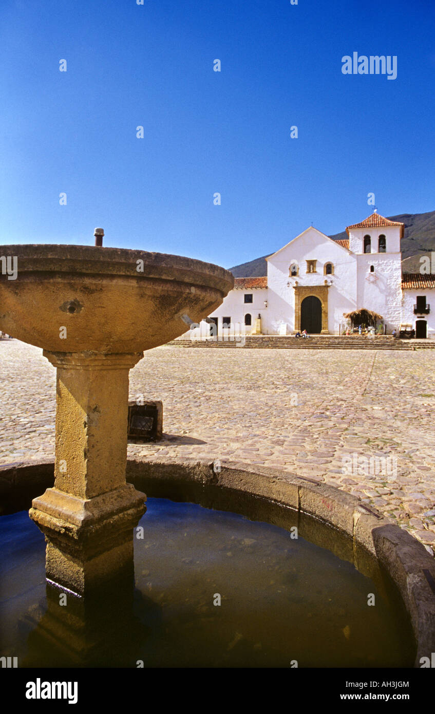 Villa de leyva fountain hi-res stock photography and images - Alamy