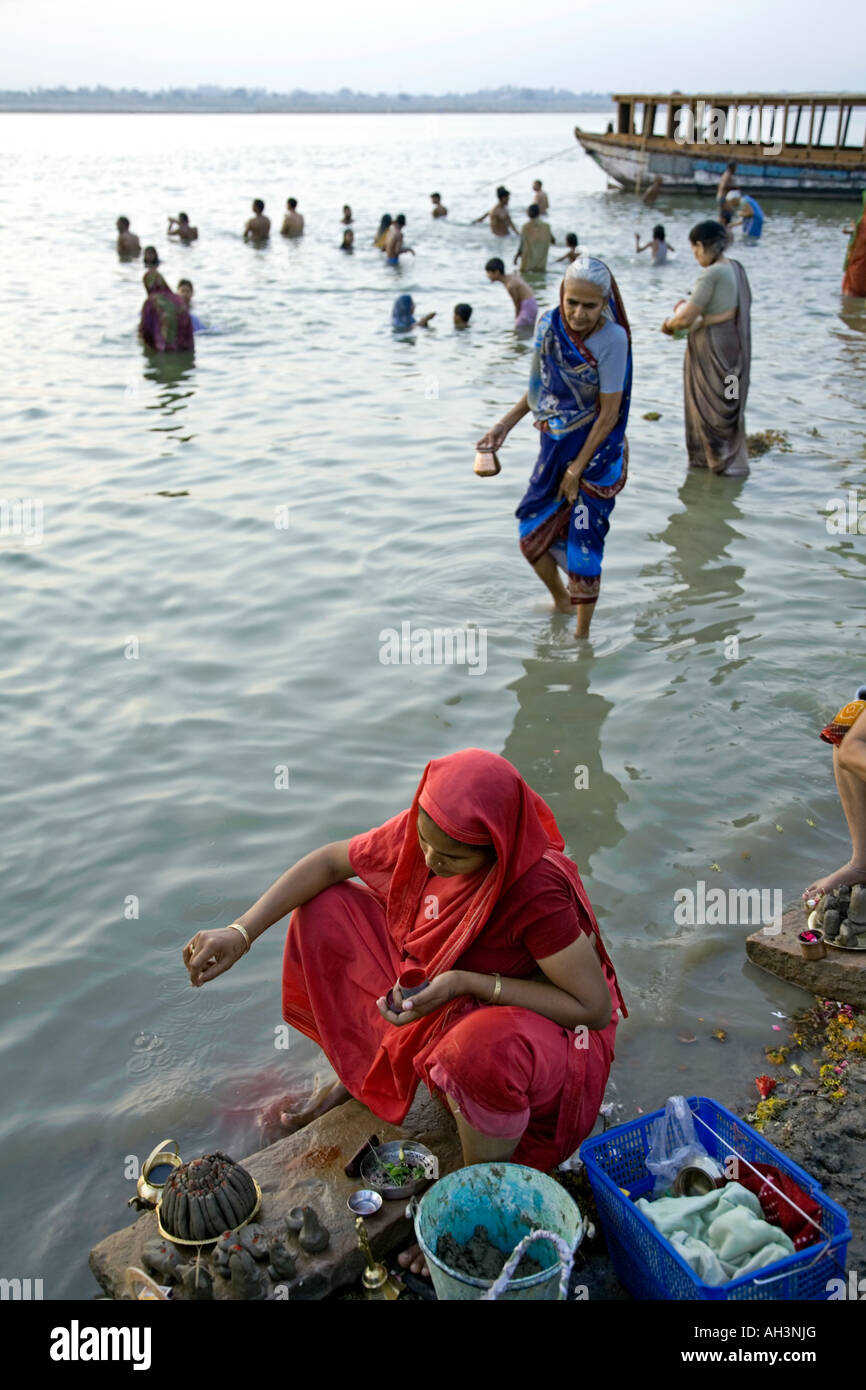 Ritual morning puja. Assi Ghat. Ganges river. Varanasi. India Stock ...