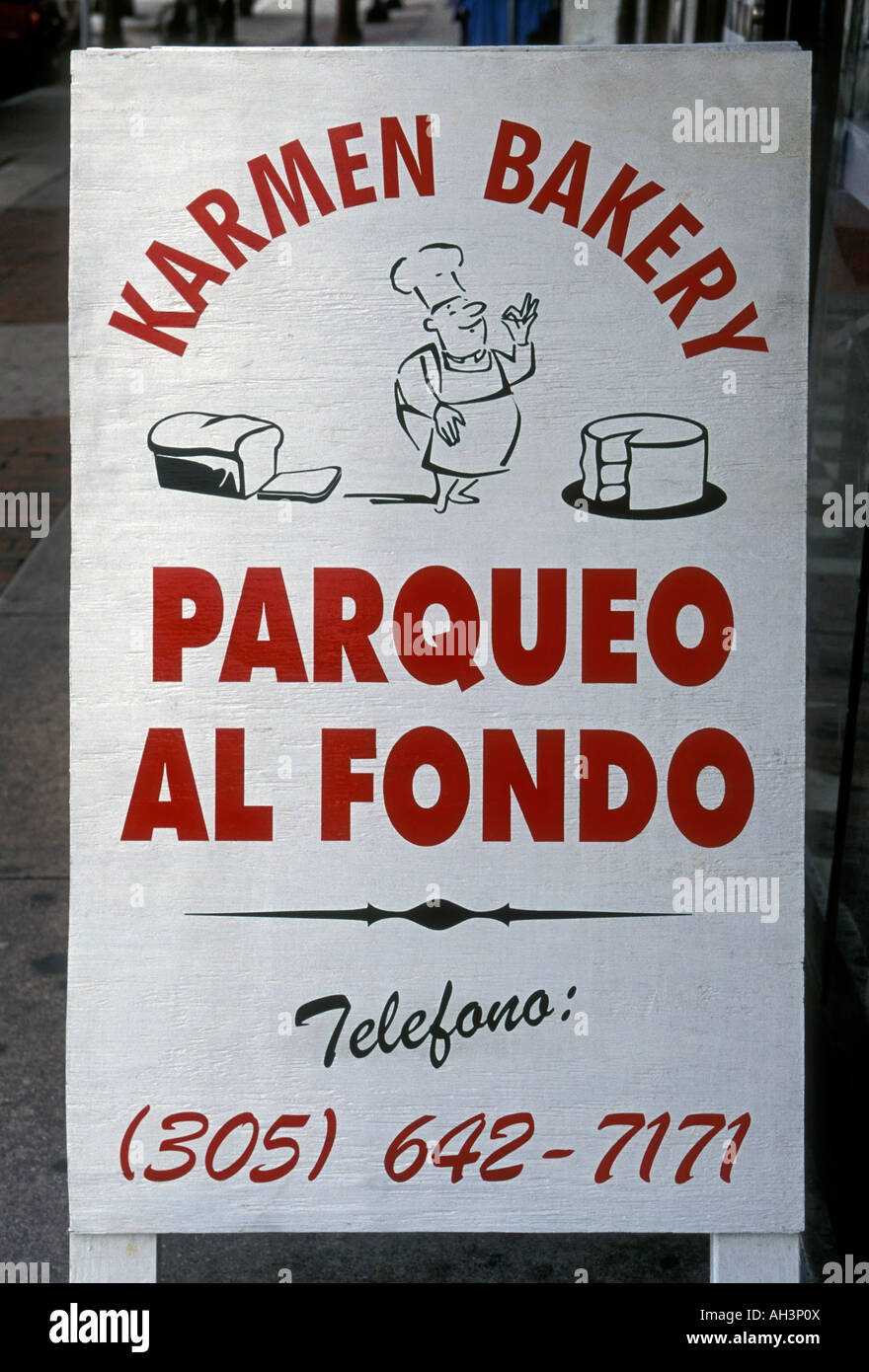 English spanish bilingual sign bakery hi-res stock photography and ...