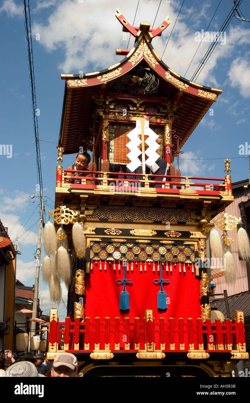festival procession floats Takayama Spring Festival Takayama Gifu ...