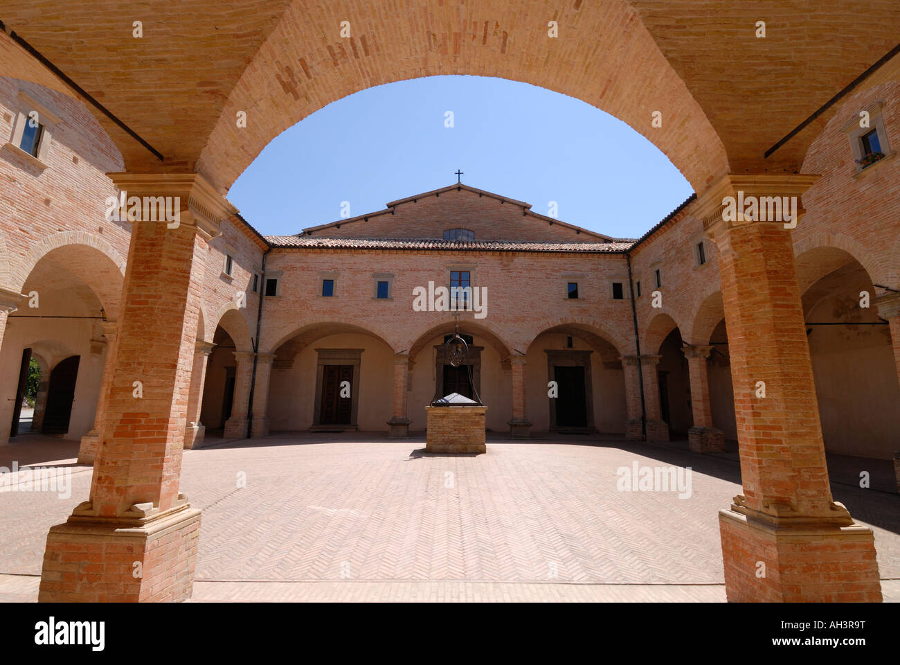 Sant ubaldo hi-res stock photography and images - Alamy