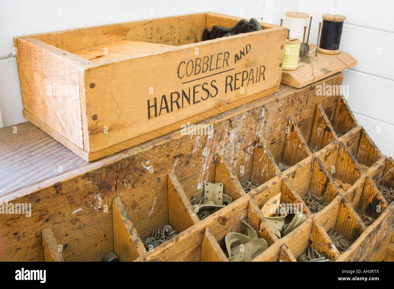 The old cobblers shop hi-res stock photography and images - Alamy