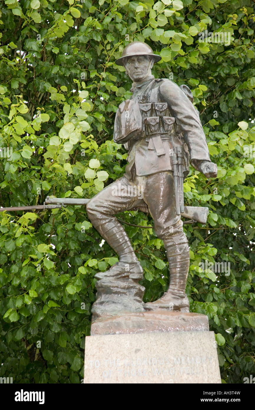 Memorial to the 41st division in Flers commemorating the attack of 16th ...