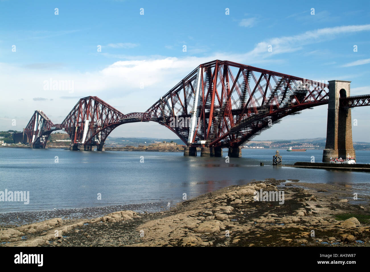 Forth Railway Bridge Construction High Resolution Stock Photography and ...