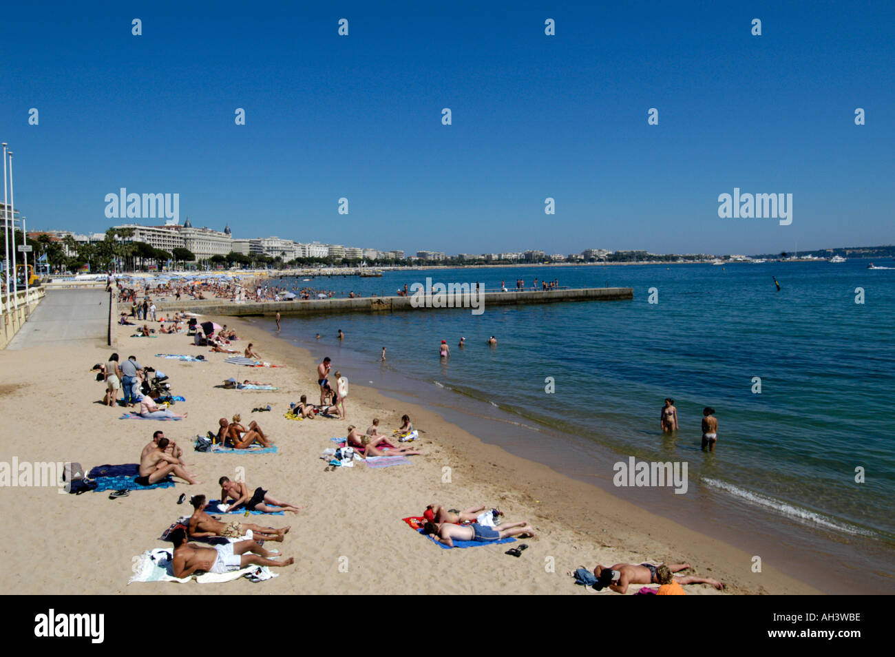 La Croisette beach Cannes France Stock Photo - Alamy