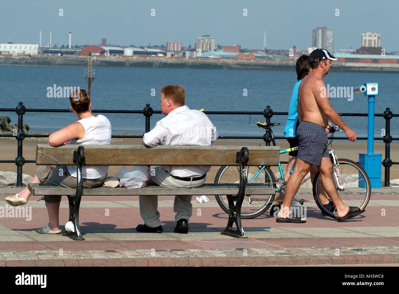 New brighton seaside resort hi-res stock photography and images - Alamy