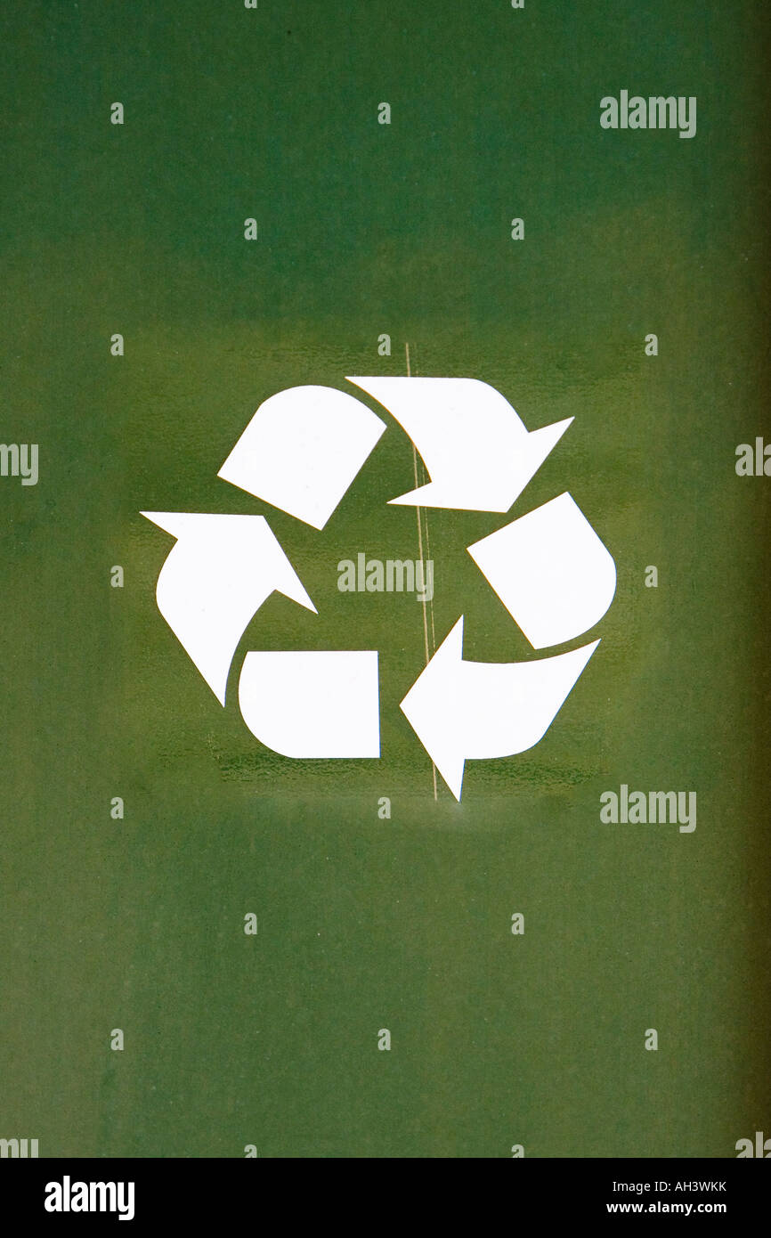 Recycle sign hi-res stock photography and images - Alamy